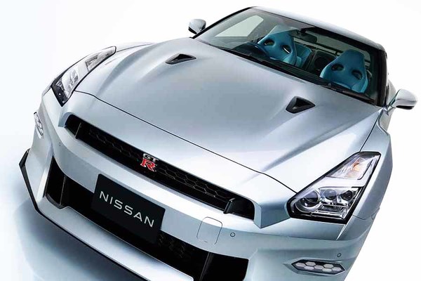 3000万円超えの“究極”マシン出た！ 日産「GT-R」最新モデル登場 6月発売へ | 乗りものニュース
