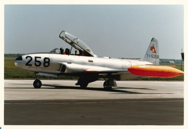 画像ギャラリー | 遅れてきた傑作戦闘機F-80「シューティングスター」の初飛行日 -1944.1.8 派生型は21世紀まで現役