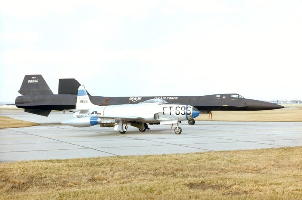 画像ギャラリー | 遅れてきた傑作戦闘機F-80「シューティングスター」の初飛行日 -1944.1.8 派生型は21世紀まで現役