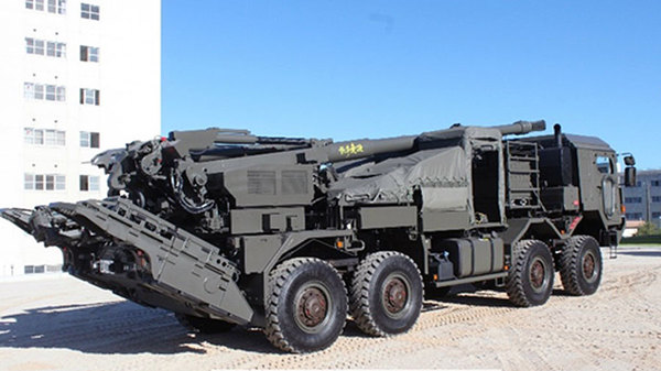 画像ギャラリー | “新車だ！” 陸自期待の新装備「19式装輪自走155mmりゅう弾砲」実戦部隊に初配備 | 乗りものニュース